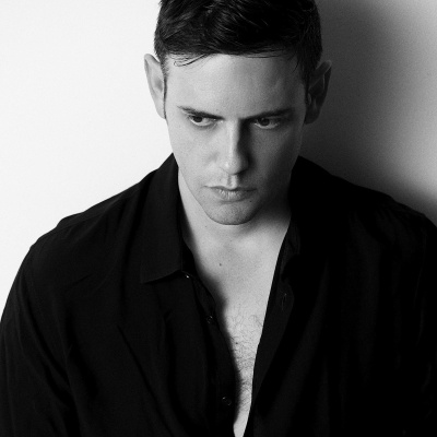 Shauli Einav - Biography | ProTon Musikagentur